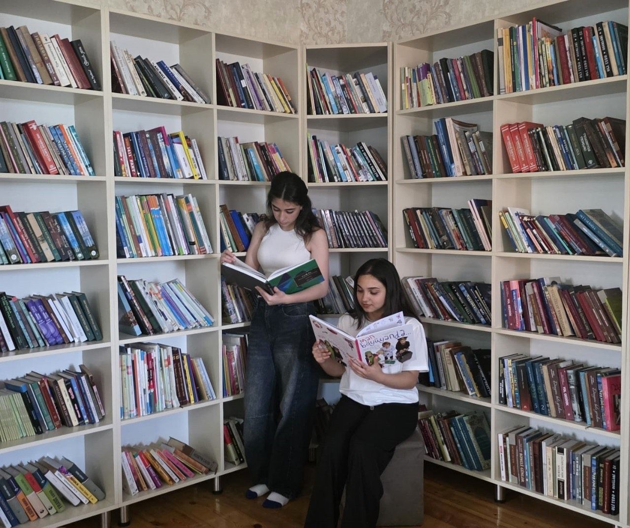Bolnisidə Azərbaycandilli kitab evi bölgə gənclərinə xidmət göstərir